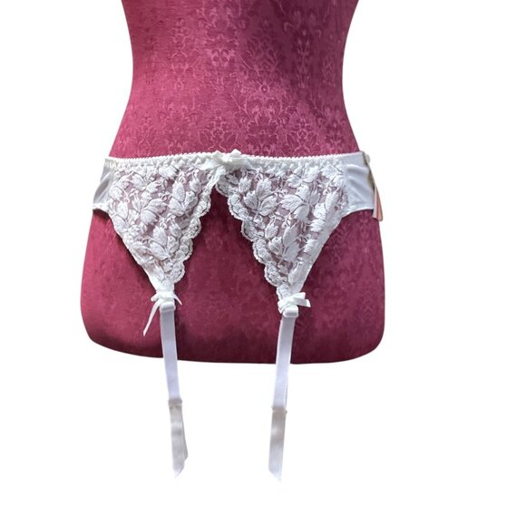 Unbranded | Intimates & Sleepwear | Vintage Satin Lace Garter Belt ...